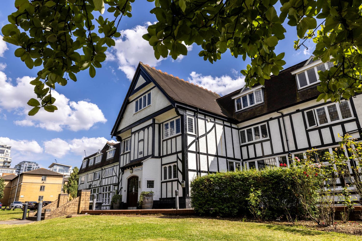 Colindale Summer Centre | Junior English programme in London
